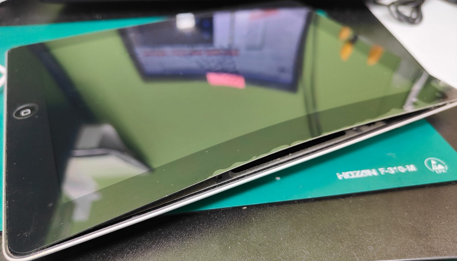 長年使っているiPad、なんだか画面が浮いていませんか？ | スマホ修理の【SkillOne】スキルワン | スマホ修理の【SkillOne】スキルワン