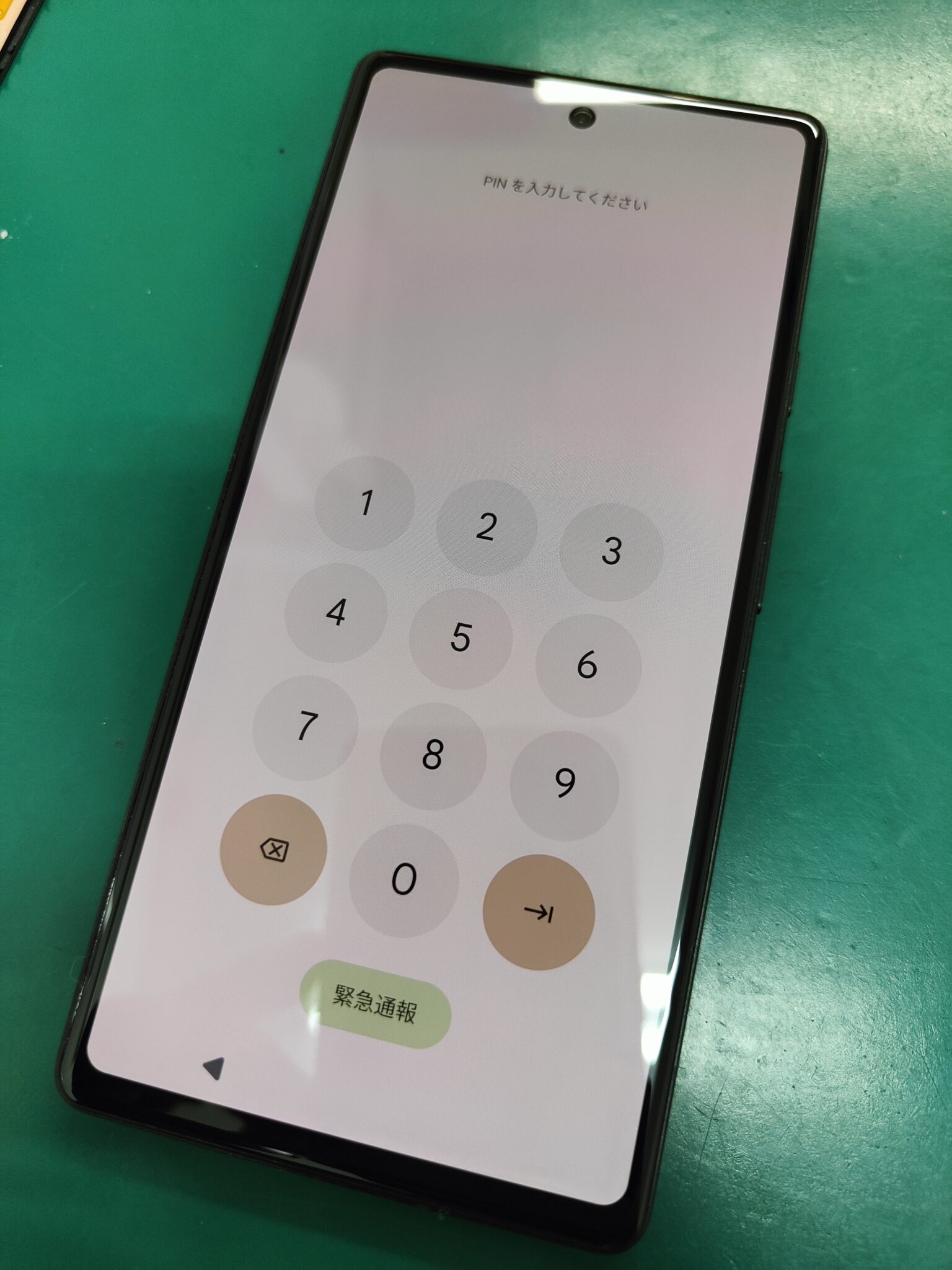 真っ暗で映らなくなったPixel6a 画面修理で復活 | スマホ修理の【SkillOne】スキルワン | スマホ修理の【SkillOne】スキルワン