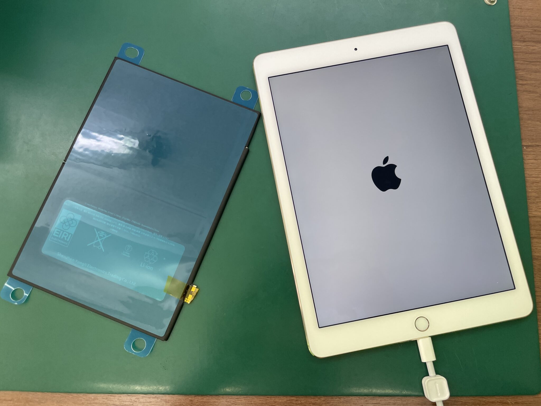 iPadAir2 起動不良によるバッテリー交換 | スマホ修理の【SkillOne】スキルワン | スマホ修理の【SkillOne】スキルワン